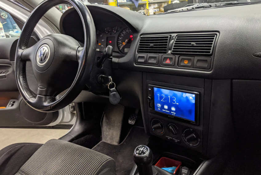 Moderniza tu Volkswagen Golf 4 con Apple CarPlay: Tecnología y Conecti ...